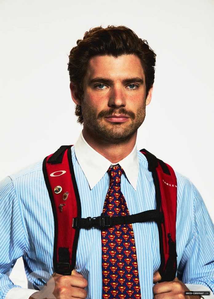 Set #007 - 05 - David Corenswet Fan